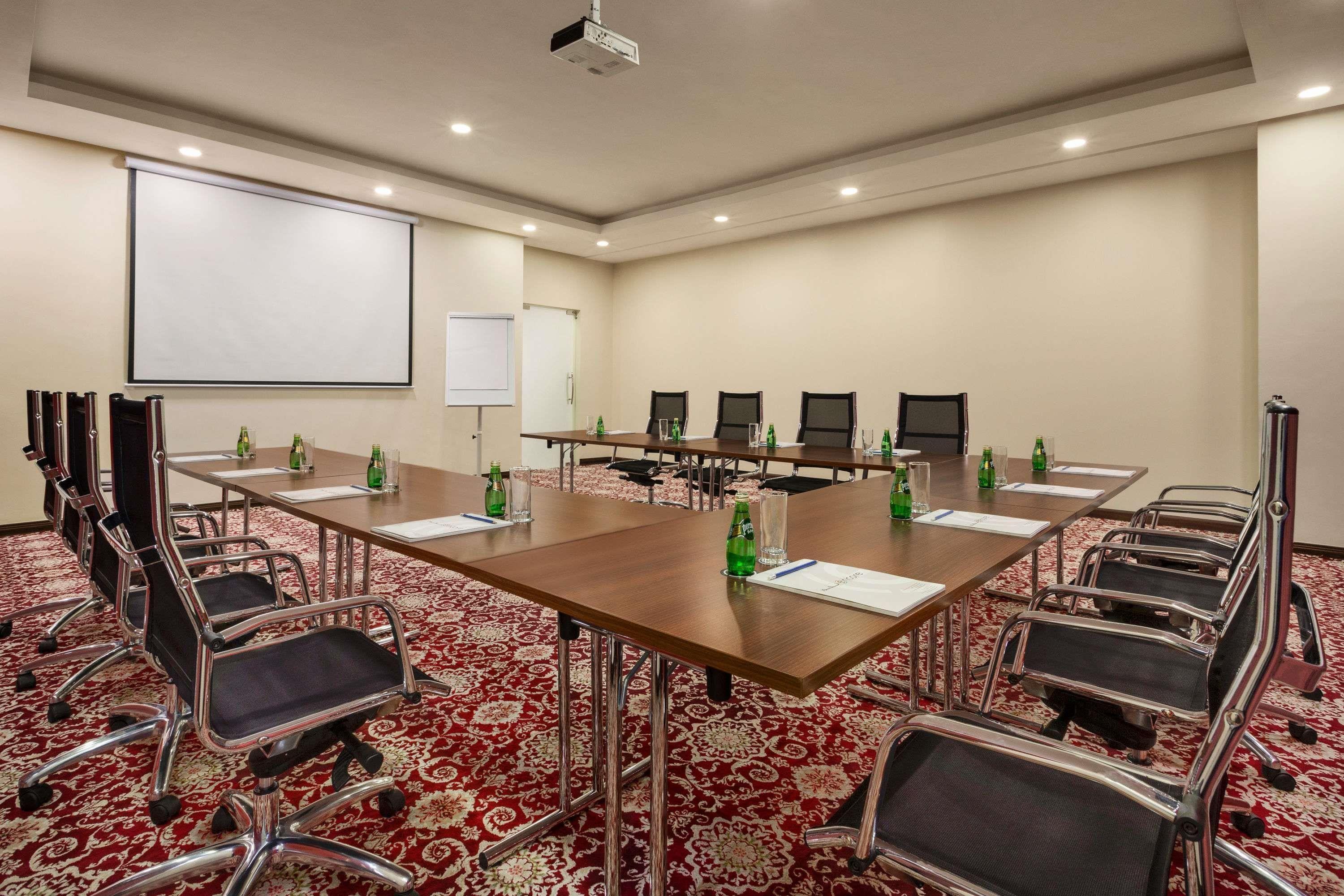 Ramada Encore Kuwait Downtown (Hotel) 4⋆ ··· Al Asimah, Kuwait City ...